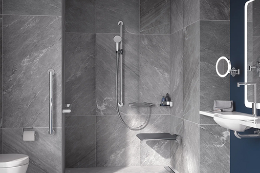 The Role of Accessible Showers in Adapted Bathrooms - Help Guides